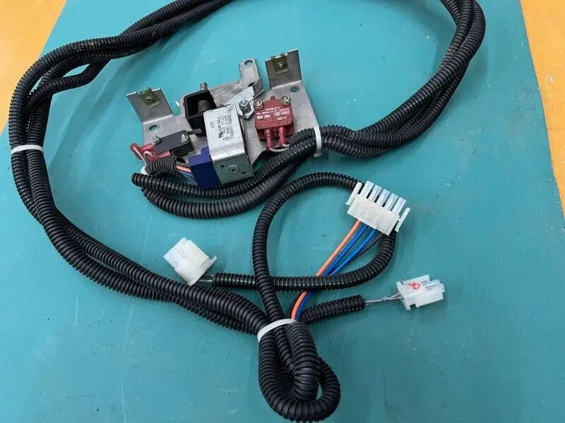 Speed Queen Door Lock Assembly Washer ASSY DR LK C18-60 A/BC2 – Laundry ...